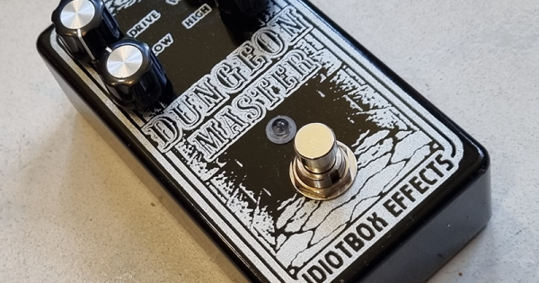 Idiotbox Effects Dungeon Master Torzító Pedál (használt)